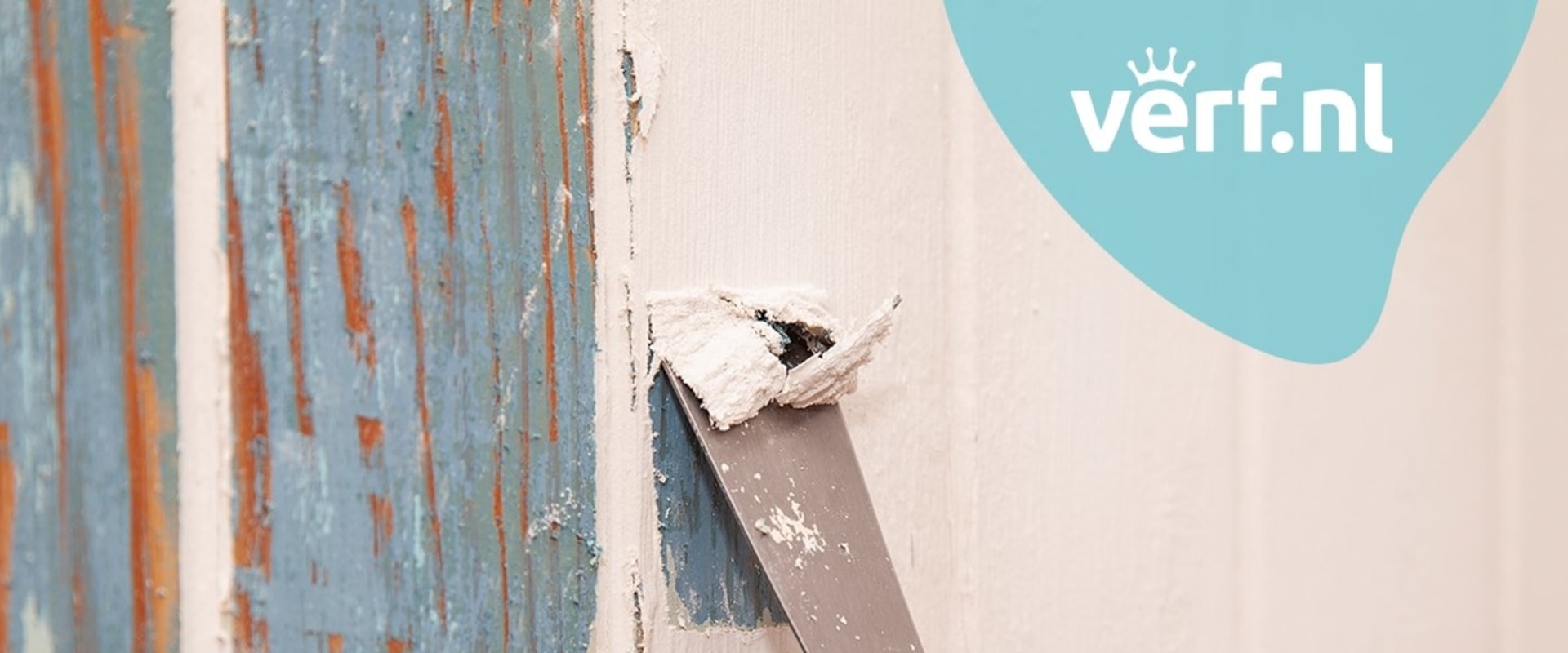 Wat is de snelste manier om verf van hout te schuren?